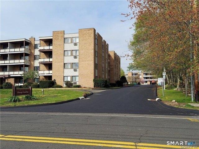 Bull Hill Ln Apt,west Haven, Condo For Sale