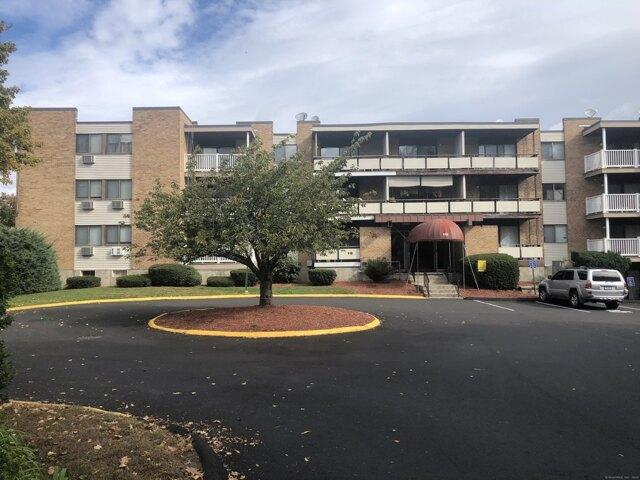 Bull Hill Ln Apt,west Haven, Condo For Sale