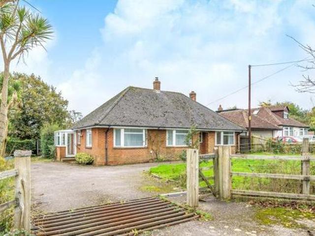Bull Hill, Pilley, 3 Bedroom Bungalow