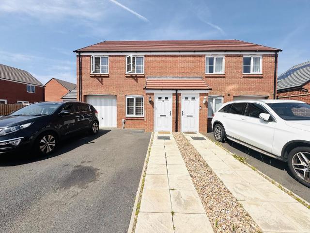 Buller Close, KETTERING 3 bed house to rent £1,425 pcm £329 pw