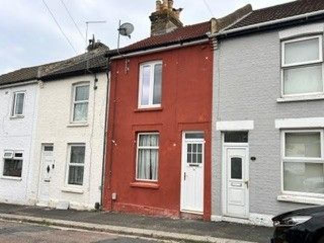 Buller Road, Chatham ME4, 2 bed property to rent, £1,250 pcm | PrimeLocation