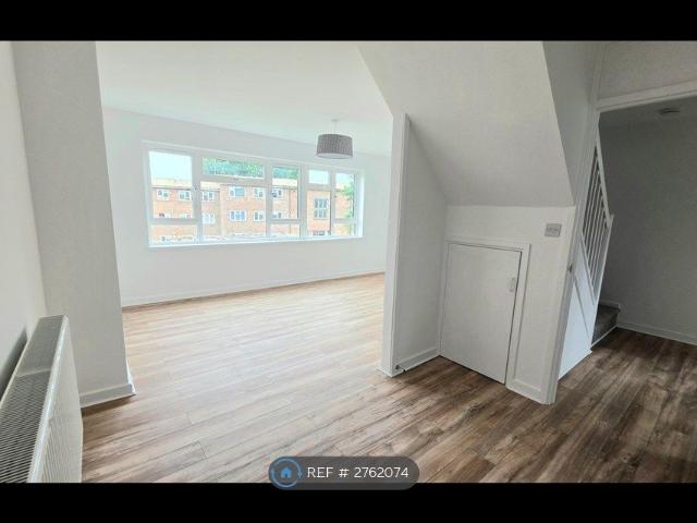 Bullfield Avenue, Coventry CV4, 3 bed maisonette to rent, £1,350 pcm | PrimeLocation