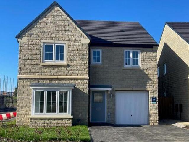 Bullfinch Grove, Longridge, 4 Bedroom House