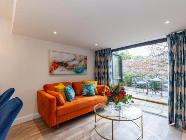 Bullingdon Road, East Oxford 1 bed apartment to rent £1,700 pcm £392 pw