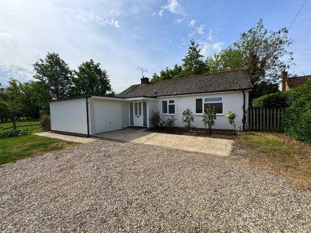 Bullocks Lane, Great Canfield CM22, 3 bed bungalow to rent, £2,100 pcm | PrimeLocation