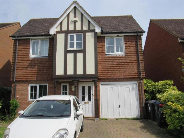 Bullockstone Road, Herne Bay 4 bed detached house to rent £1,795 pcm £414 pw
