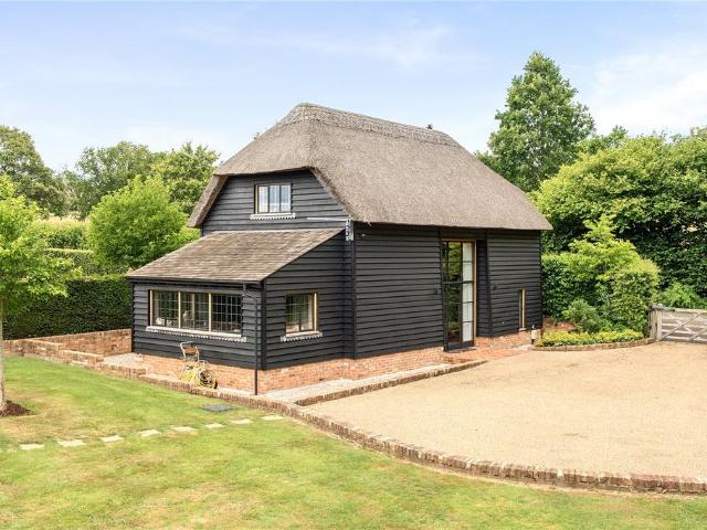 Bulls Lane, Cowfold 2 bed detached house to rent £2,600 pcm £600 pw
