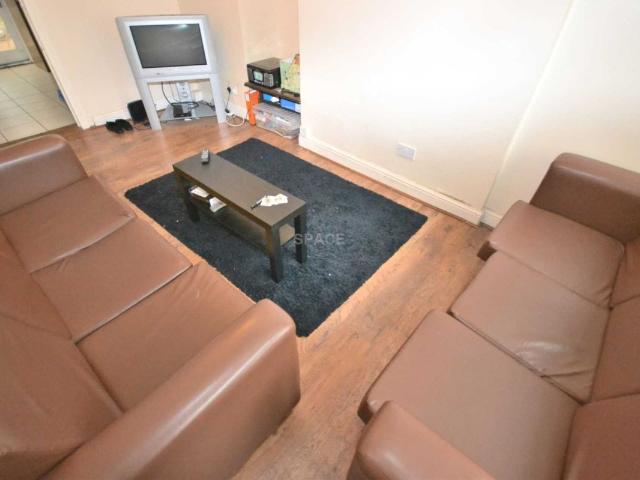 Bulmershe Road, Reading, Berkshire RG1, 7 bed terraced house to rent, £3,850 pcm | PrimeLocation