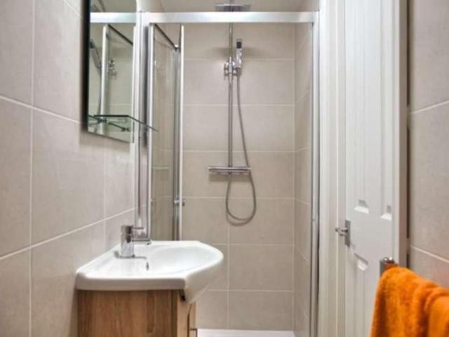 Bulmershe Road, Reading, RG1