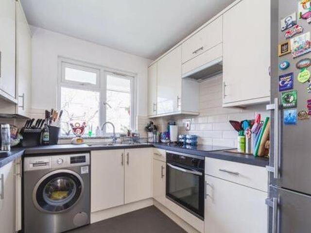 Bulow Court, Pearscroft Road, 3 Bedroom Flat