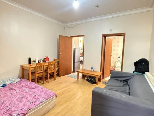 Bulstrode Avenue, Hounslow Central TW3, 1 bed flat to rent, £1,275 pcm | PrimeLocation