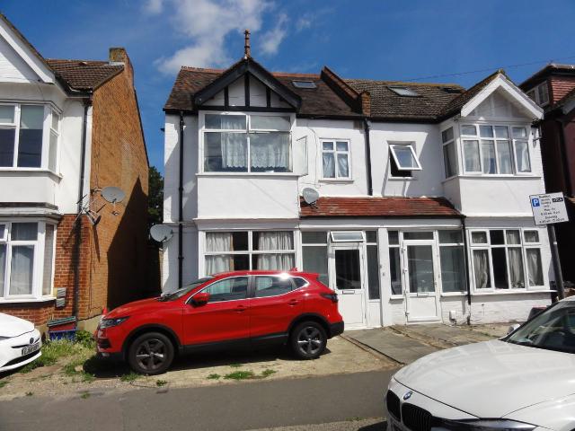 Bulstrode Avenue, Hounslow TW3, 3 bed shared accommodation to rent, £2,500 pcm | PrimeLocation