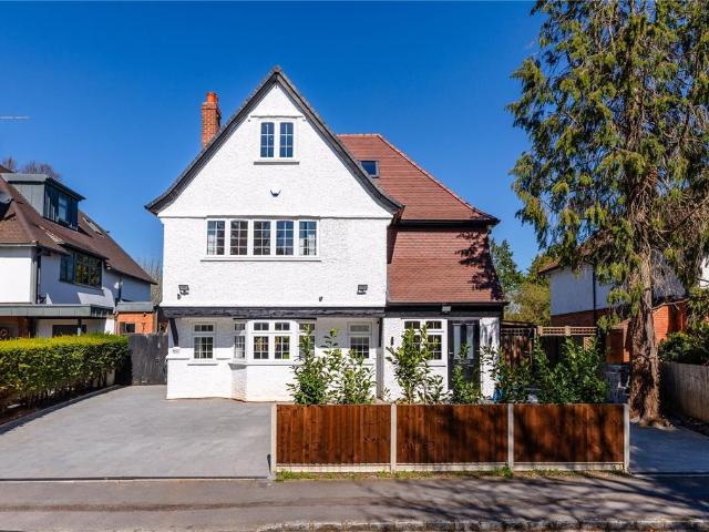 Bulstrode Way, Gerrards Cross, SL9 6 bed detached house to rent £5,950 pcm £1,373 pw