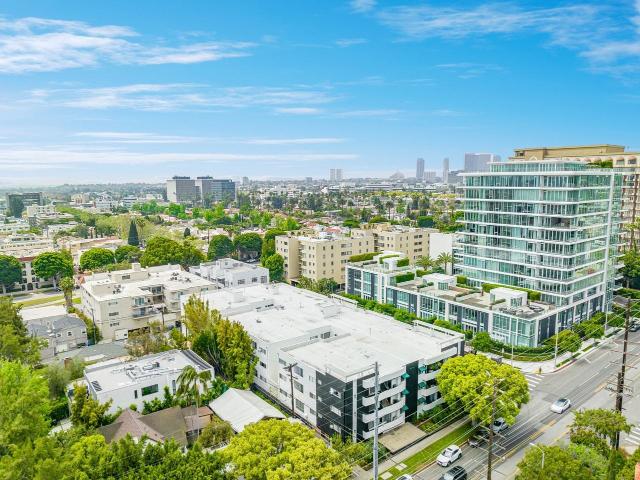 Burton Almont 1 Bedroom Apartment for Rent at 310 S Almont Dr, Los Angeles, CA 90048 Mid City West