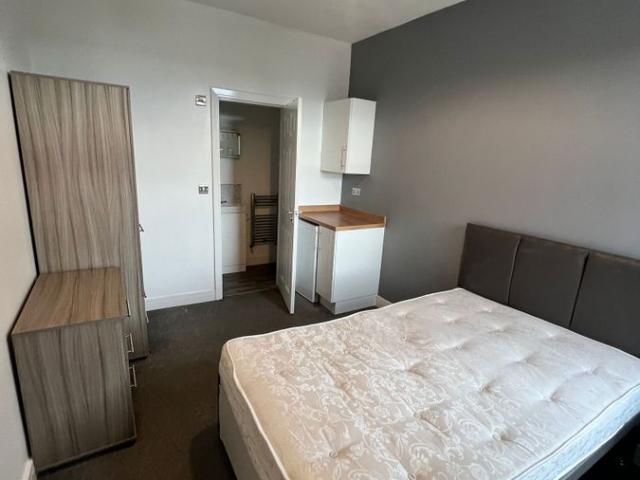 Burton Avenue, Doncaster DN4, Room to rent, £520 pcm | PrimeLocation