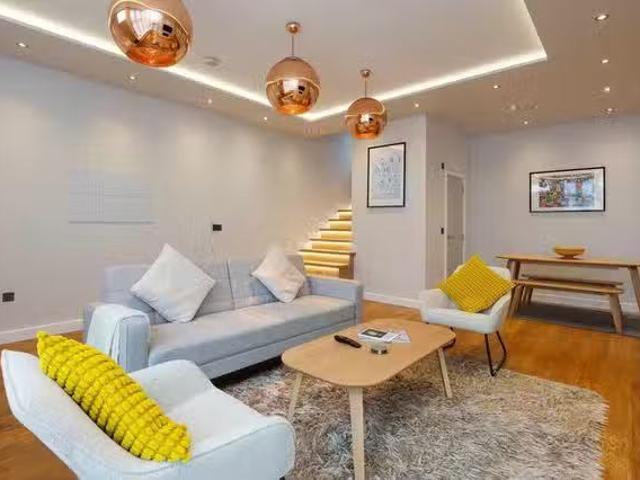 Burton Mews