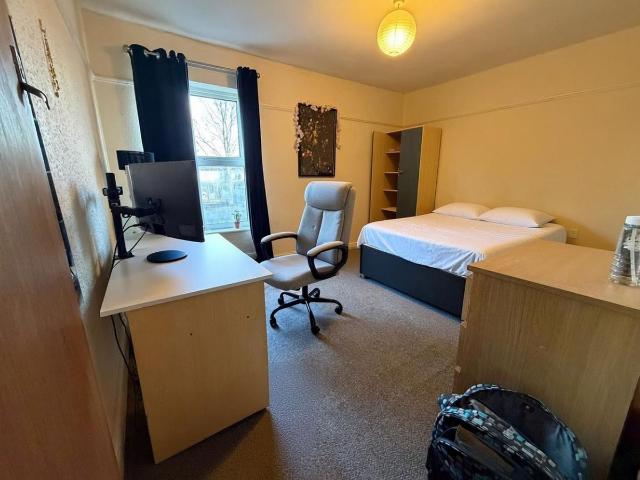 Burton Road, Polygon, Southampton SO15, 3 bed property to rent, £1,425 pcm | PrimeLocation