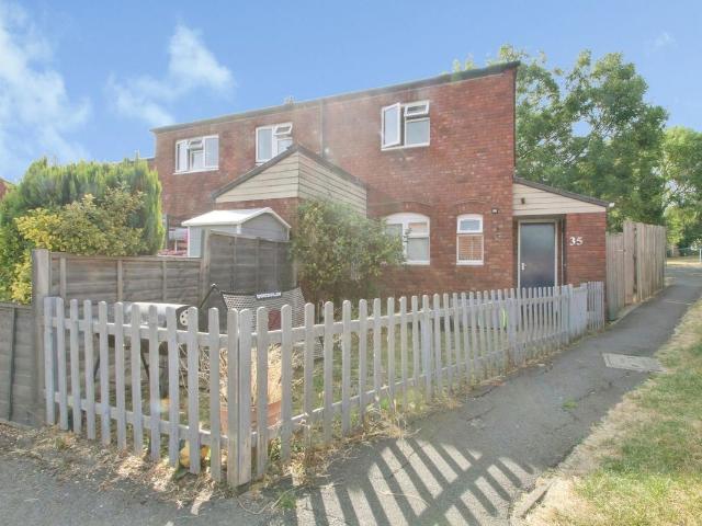Burton Way, Windsor SL4, 2 bed maisonette to rent, £1,950 pcm | PrimeLocation