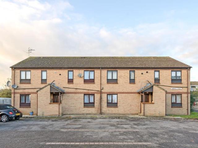 Burwell Court, Witney, OX28 1 bed apartment to rent £1,050 pcm £242 pw