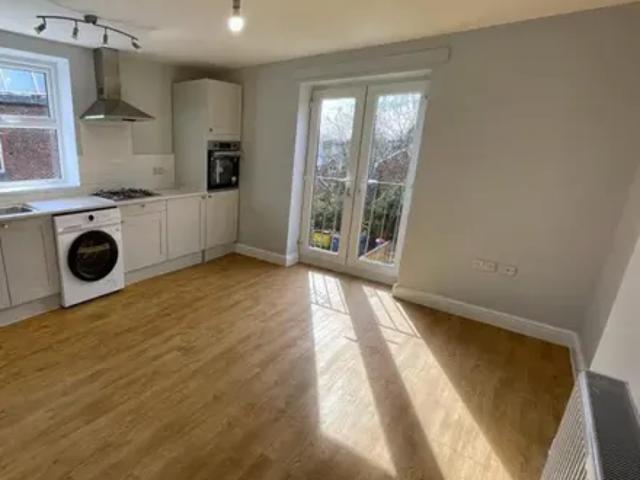 Bury New Road, Prestwich, M25 9WP, United Kingdom | 1 bed apartment for rent #144103425 | Rentberry