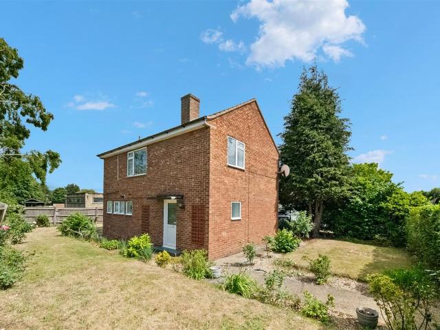Bury Avenue, Hayes UB4, 3 bed detached house to rent, £2,250 pcm | PrimeLocation