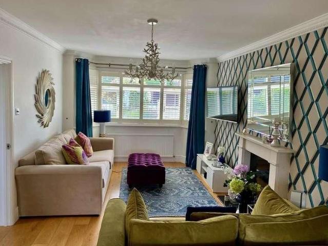 Bury Avenue, Ruislip, HA4