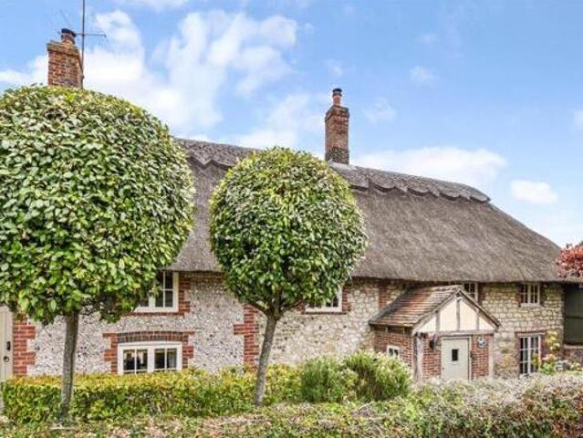 Bury Common, Bury, 3 Bedroom Cottage
