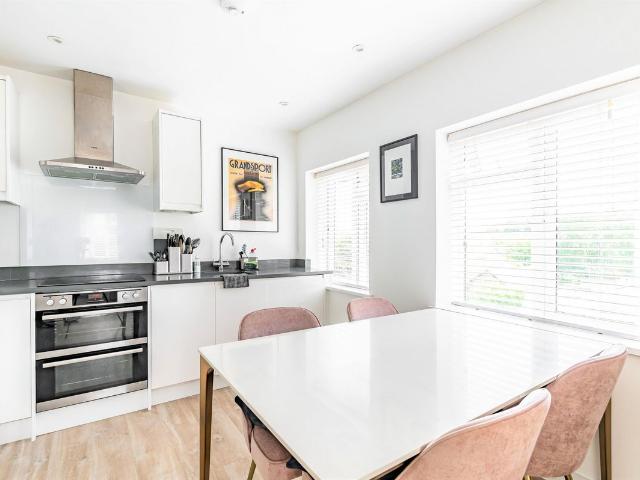 Bury Fields, Guildford GU2, 1 bed flat to rent, £1,650 pcm | PrimeLocation