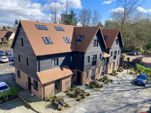 Bury Lane, Rickmansworth WD3 1 bed apartment to rent £1,700 pcm £392 pw