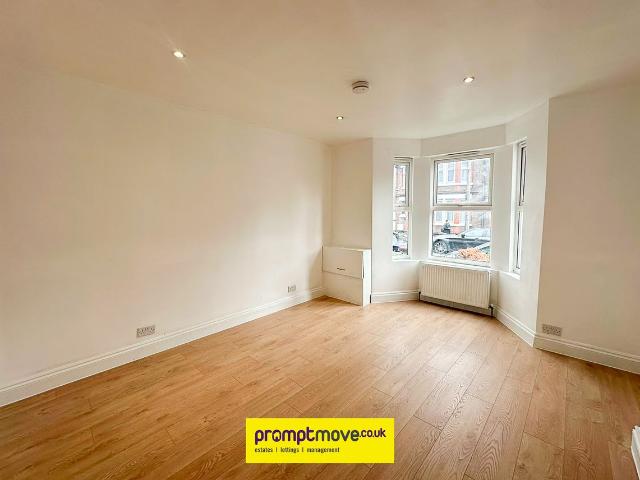 Bury Park Road, Luton LU1, 1 bed property to rent, £1,100 pcm | PrimeLocation