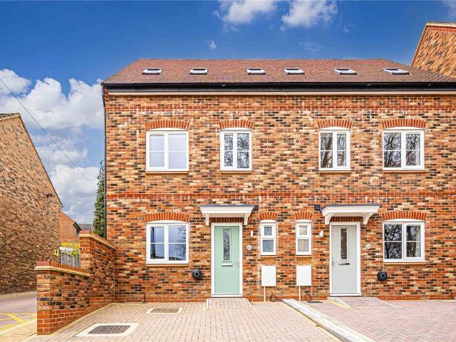 Bury Road, Hemel Hempstead, Hertfordshire HP1, 4 bed semi detached house to rent, £2,200 pcm | PrimeLocation
