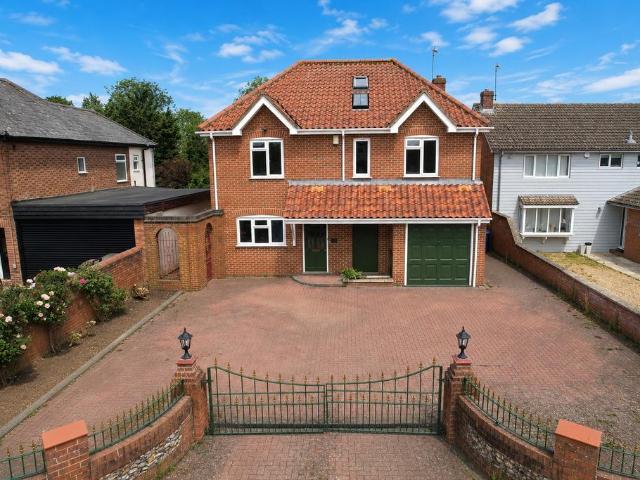 Bury St Edmunds IP33 5 bed detached house to rent £3,500 pcm £808 pw
