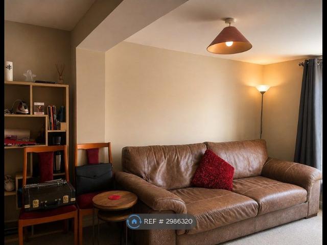 Bury Street, Abingdon OX14, 2 bed flat to rent, £1,400 pcm | PrimeLocation