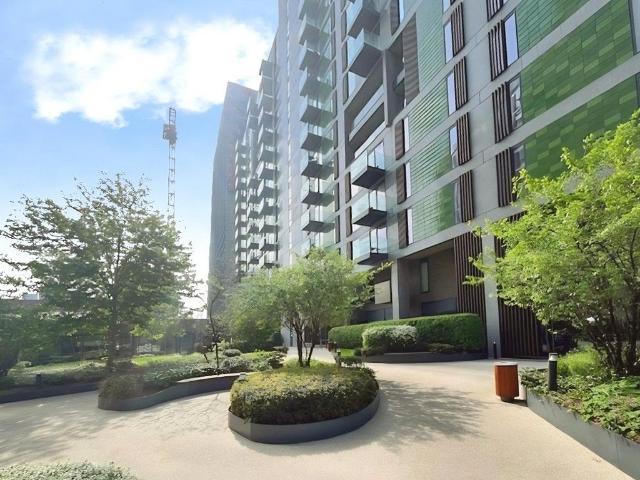 Bury Street, Salford, Greater. 2 bed flat to rent £1,600 pcm £369 pw