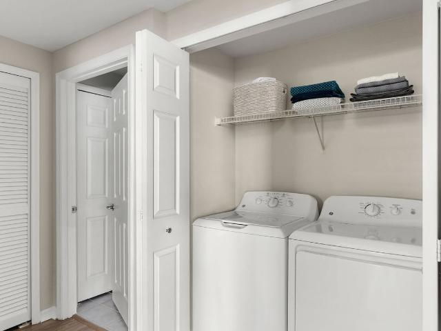 Burano Hunter's Creek 1 Bedroom Apartment for Rent at 13300 Colony Square Dr, Orlando, FL 32837