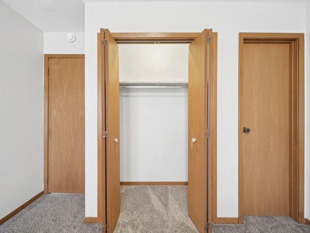 Burbank Manor Apartments 2 Bedroom Apartment for Rent at 97 Pinehurst Ct, Burbank, IL 60459