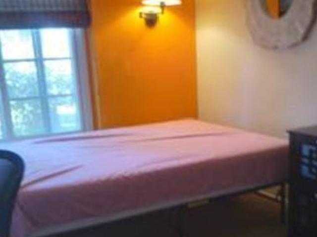 Burbank adjacent private room