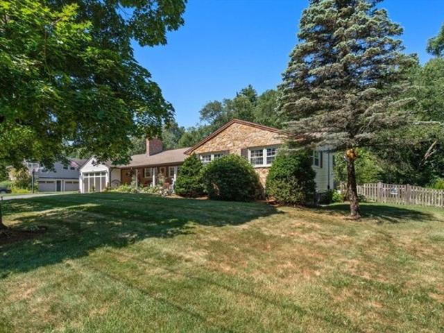 Burbank Ln, Lancaster, Home For Sale
