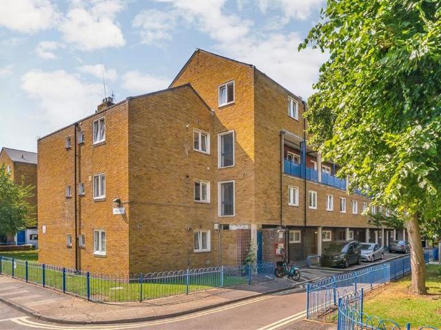 Burbage Close, London SE1 2 bed flat to rent £2,400 pcm £554 pw