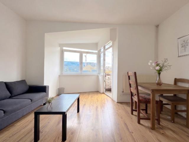 Burbage Close, Tower Bridge SE1, 4 bed maisonette to rent, £3,800 pcm | PrimeLocation