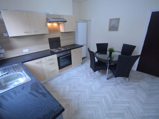 Burchett Terrace, Leeds LS6, 4 bed shared accommodation to rent, £433 pppm | PrimeLocation