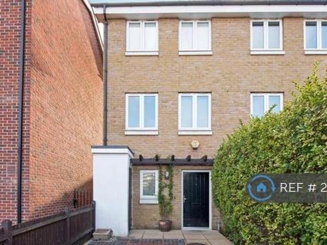 Burcher Gale Grove, London, SE15 4 bed end of terrace house to rent £3,945 pcm £910 pw