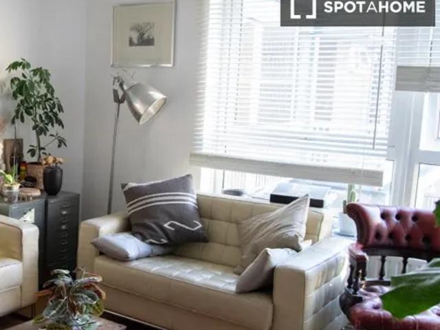 Burdett Road, London, E14 7DB, United Kingdom | 1 bed apartment for rent #136464597 | Rentberry