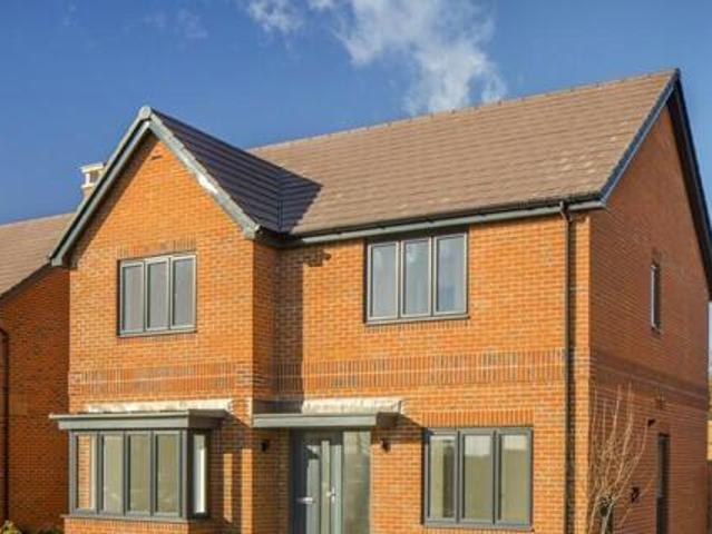 Burdock Road, Horsham, 4 Bedroom Detached
