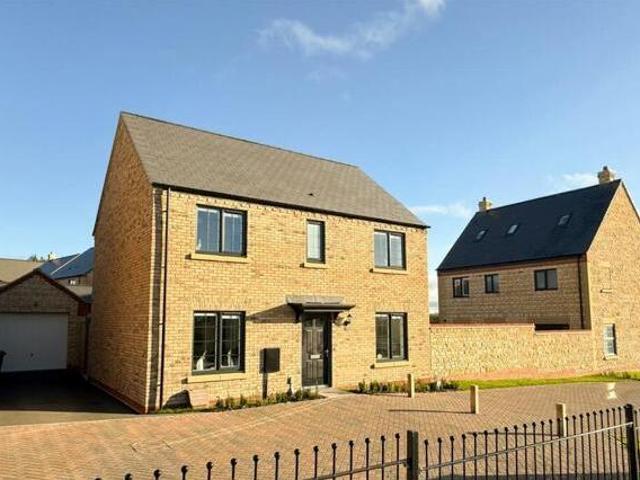 Burdock Street, Priors Hall, 4 Bedroom Detached
