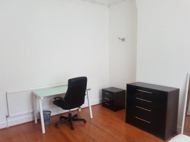 Burford Road, Nottingham NG7, 6 bed shared accommodation to rent, £455 pppm | PrimeLocation