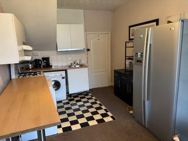 Burford Street, Lechlade GL7, 1 bed flat to rent, £725 pcm | PrimeLocation