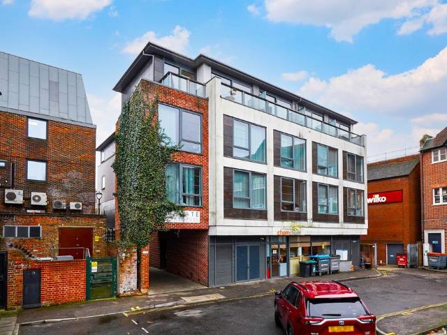 Burgate Lane, Canterbury 1 bed flat to rent £1,000 pcm £231 pw