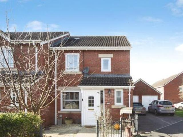 Burge Crescent, Cotford St. Luke, 3 Bedroom End