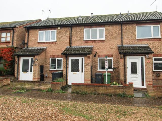 Burgess Close, Caister On Sea NR30, 2 bed terraced house to rent, £900 pcm | PrimeLocation